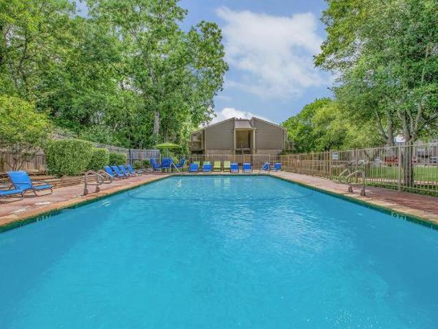 3 Br, 2 bath, Apartment 651 W 16th St