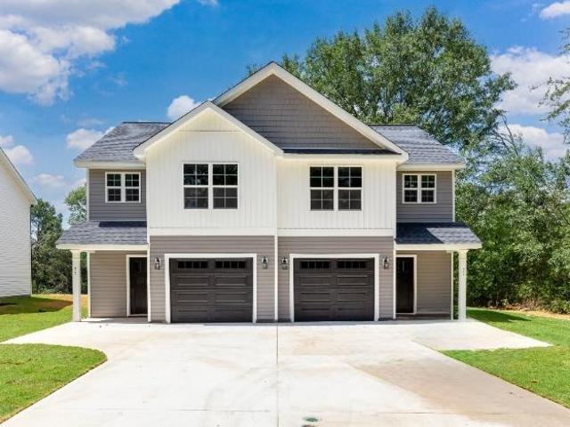 3 Br, 2 bath, Apartment 65 Ben Hurt Rd