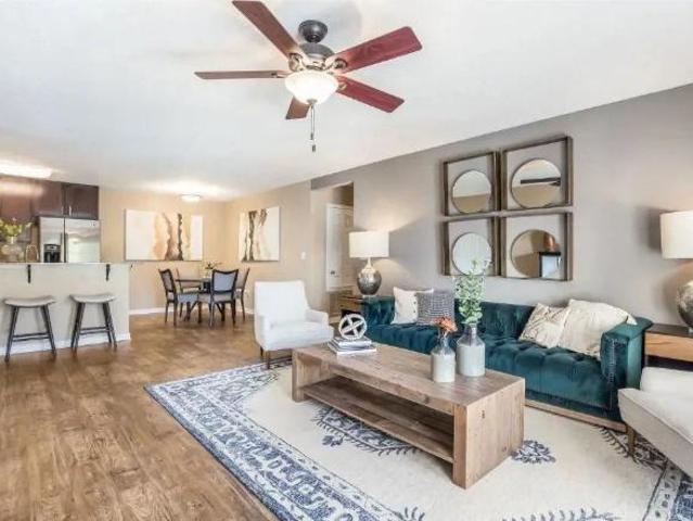 3 Br, 2 bath, Apartment 6721 Washington Ave