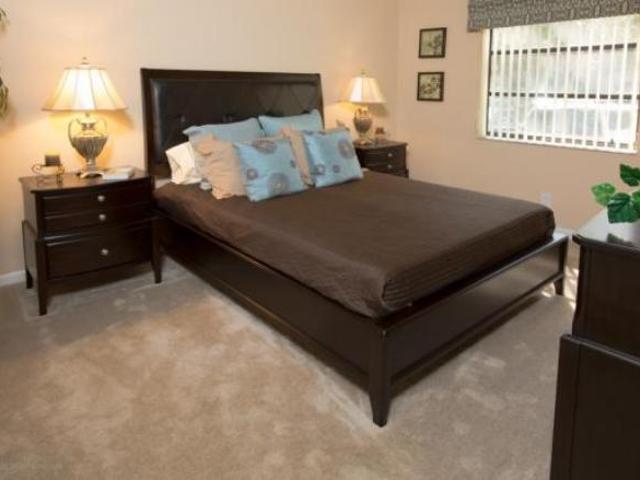 3 Br, 2 bath, Apartment 6874 Palmetto Circle South