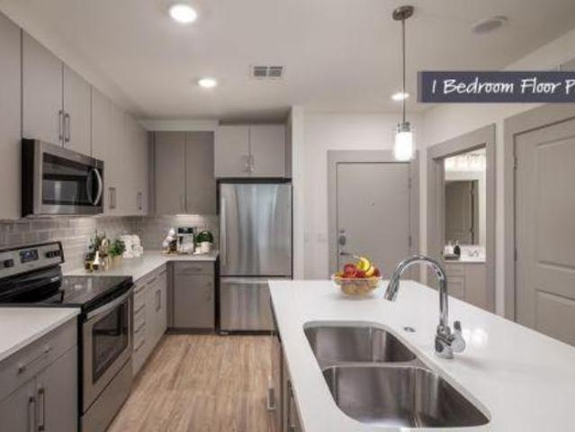 3 Br, 2 bath, Apartment 6800 E Mayo Boulevard