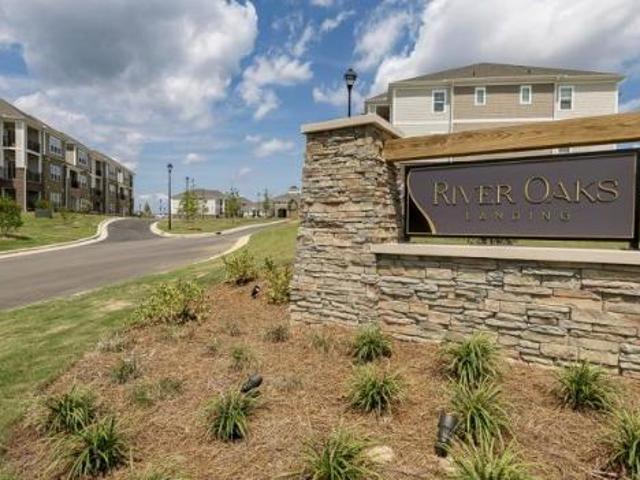 3 Br, 2 bath, Apartment 68 Shumard Way