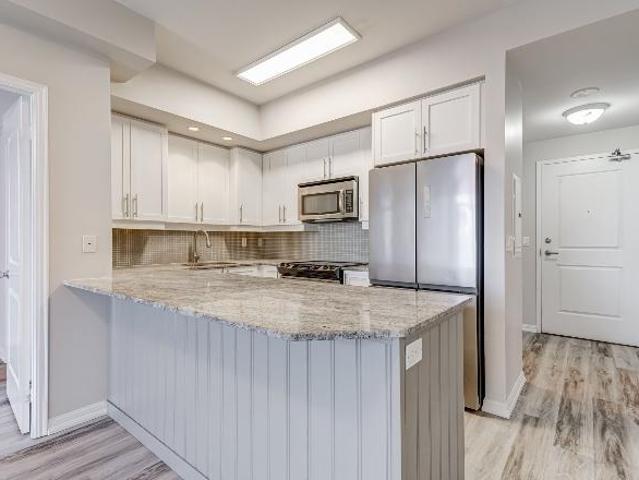 3 Br, 2 bath, Apartment 75 East Liberty Street