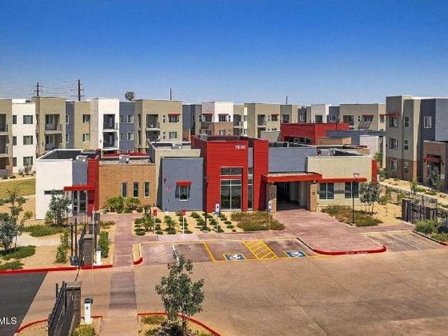 3 Br, 2 bath, Apartment 7800 W Encanto Boulevard