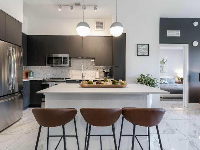 3 Br, 2 bath, Apartment 8021 Peters Road