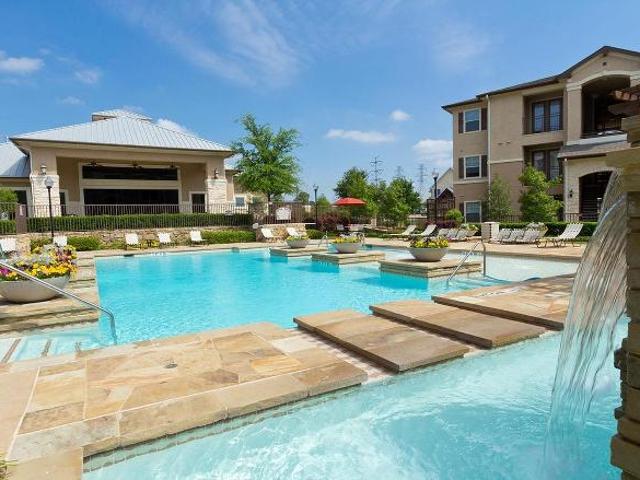 3 Br, 2 bath, Apartment 8201 Boat Club Rd