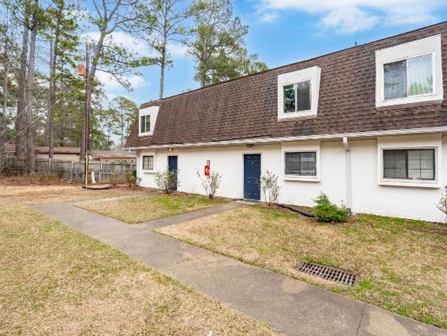 3 Br, 2 bath, Apartment 846 Piney Grove Rd