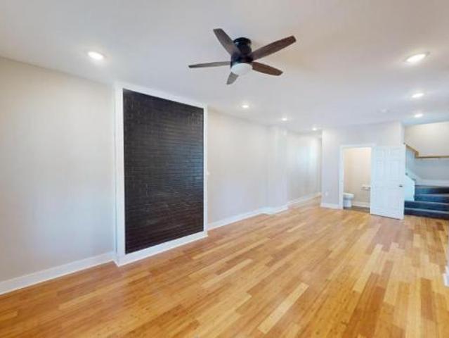 3 Br, 2 bath, Apartment 869 Bellows Ave