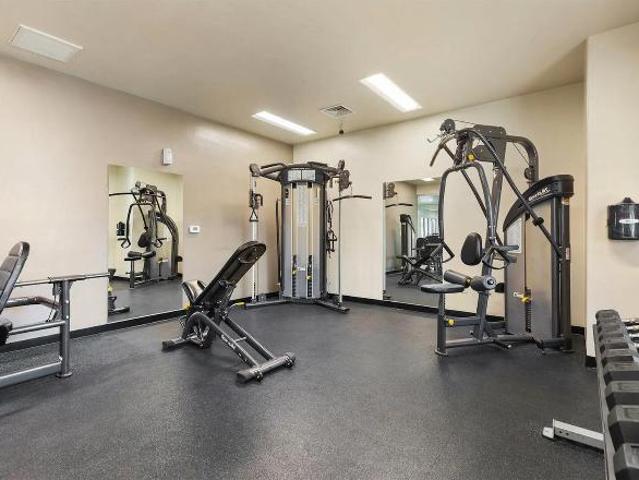 3 Br, 2 bath, Apartment 9225 E Tanque Verde Dr
