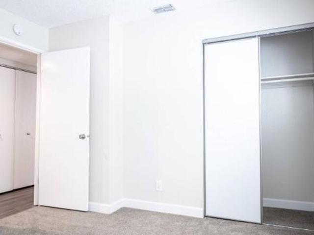 3 Br, 2 bath, Apartment 9364 Ridgeside Ln
