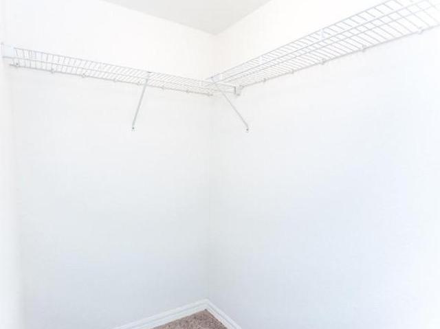 3 Br, 2 bath, Apartment 950 SW 57th Ave
