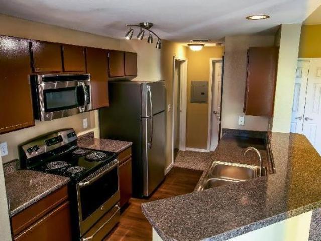 3 Br, 2 bath, Apartment 9685 Boat Club Road