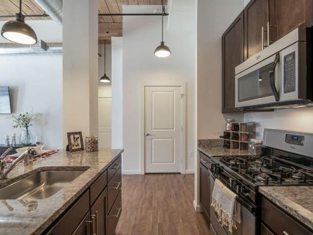3 Br, 2 bath, Apartment 99 Washington Street