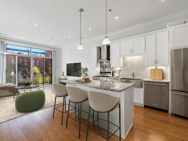 3 Br, 2 bath, Condo 43 S Aberdeen St