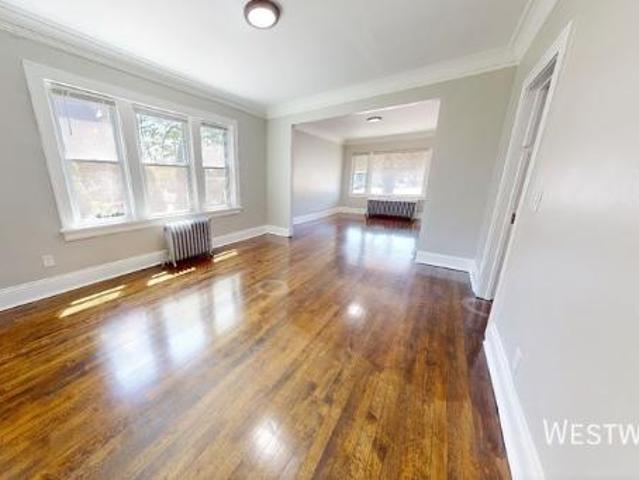 3 Br, 2 bath, Condo 4011 Elm St