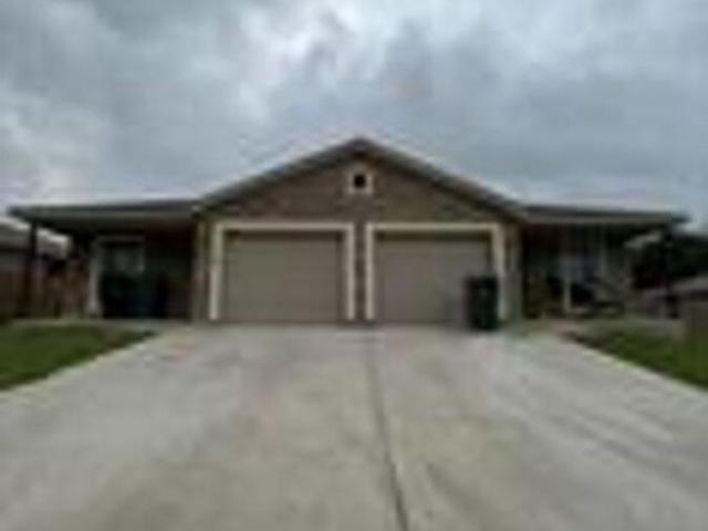 3 Br, 2 bath, Condo 403 Olaf Drive