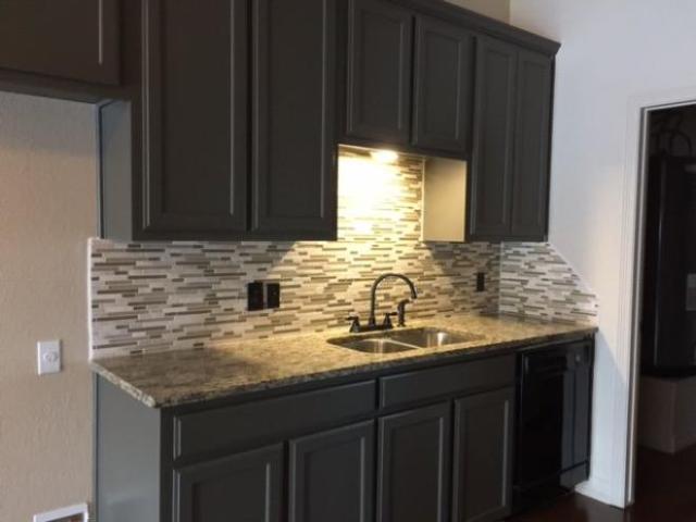 3 Br, 2 bath, Condo 406 Hayes St