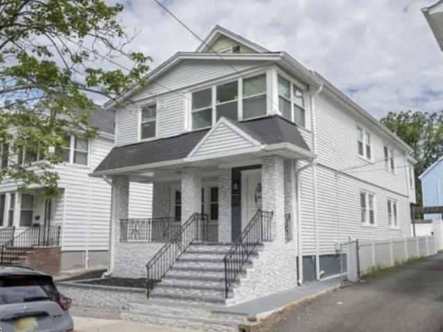 3 Br, 2 bath, Condo 40 Warman St