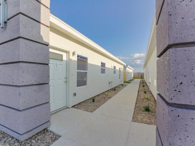 3 Br, 2 bath, Condo 4117 La Vista Avenue
