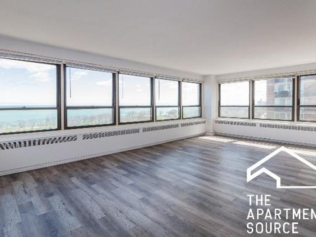 3 Br, 2 bath, Condo 4180 North Marine Dr
