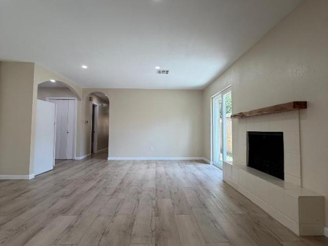 3 Br, 2 bath, Condo 4209 Willowisp Dr