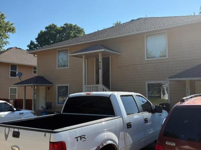 3 Br, 2 bath, Condo 420 W Jefferson