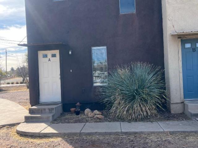 3 Br, 2 bath, Condo 422 Avenida Oriol