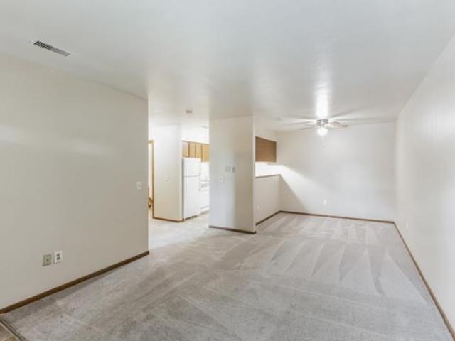 3 Br, 2 bath, Condo 426 Beacon St