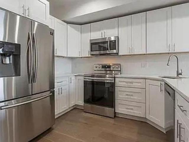 3 Br, 2 bath, Condo 426 W Norris St