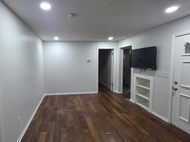 3 Br, 2 bath, Condo 4363 Azora Rd