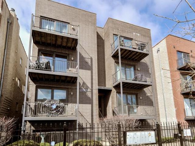 3 Br, 2 bath, Condo 4418 S Indiana