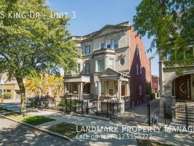 3 Br, 2 bath, Condo 4537 S King Dr