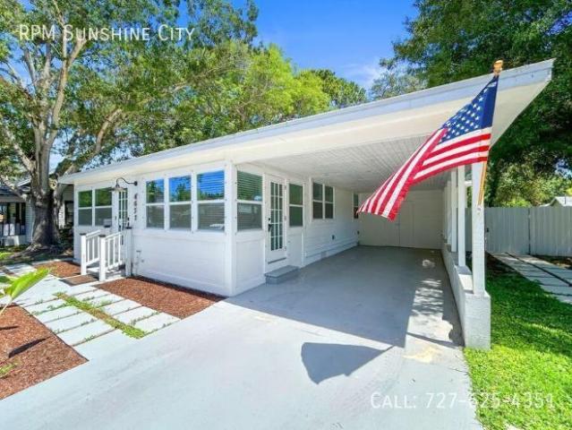 3 Br, 2 bath, Condo 4631 Queensboro Ave S