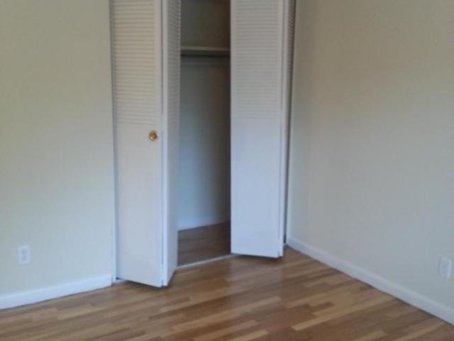 3 Br, 2 bath, Condo 465 Medlock Road