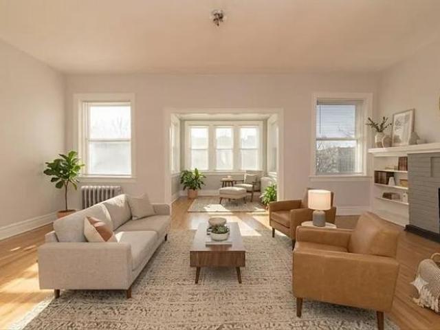 3 Br, 2 bath, Condo 4709 N Washtenaw
