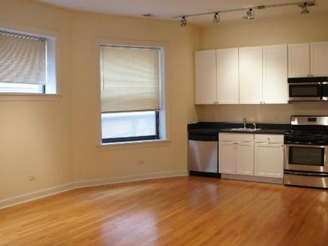 3 Br, 2 bath, Condo 4715 N Sheridan