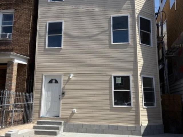 3 Br, 2 bath, Condo 479 North 6th Street