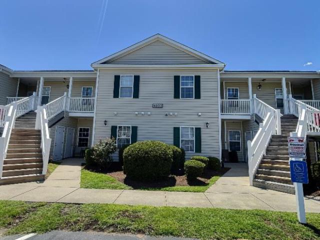 3 Br, 2 bath, Condo 4933 Crab Pond Ct