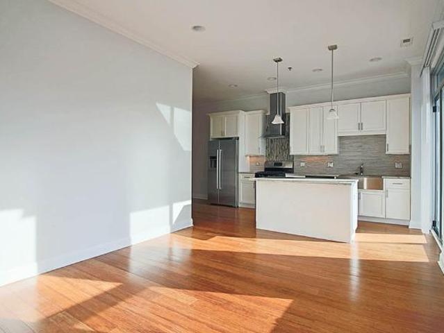 3 Br, 2 bath, Condo 49 N Aberdeen St