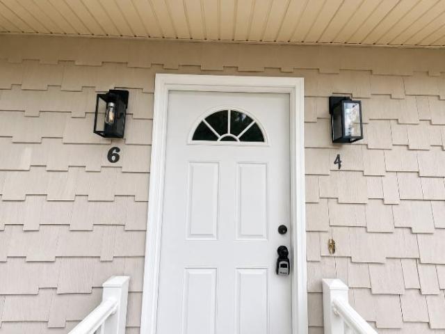 3 Br, 2 bath, Condo 4 Therriault Ave