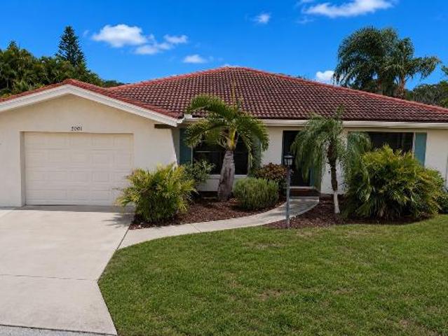 3 Br, 2 bath, Condo 5001 Vivienda Way
