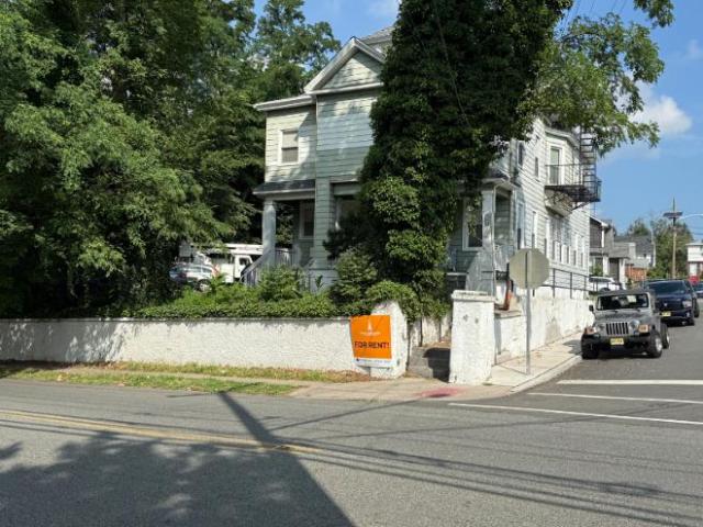 3 Br, 2 bath, Condo 500 Broadway St
