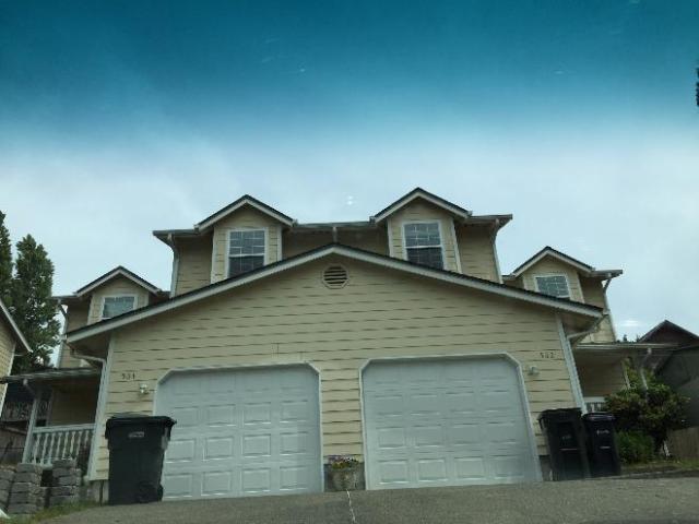3 Br, 2 bath, Condo 504 Eastside St NE