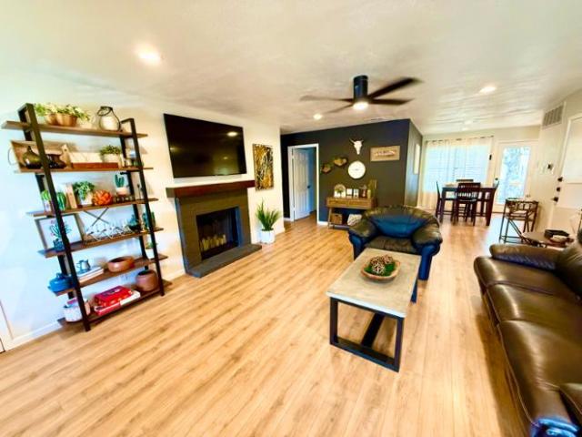 3 Br, 2 bath, Condo 508 Algerita Dr