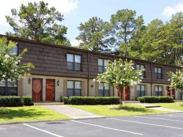 3 Br, 2 bath, Condo 50 Chateau Drive