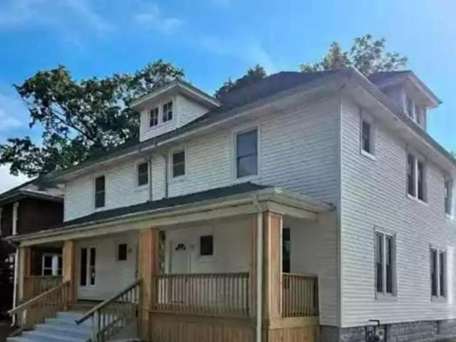 3 Br, 2 bath, Condo 515 S Dearborn Ave