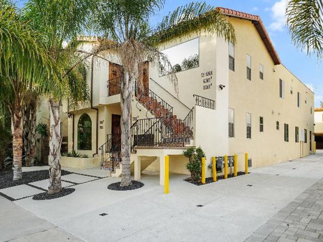 3 Br, 2 bath, Condo 5185 W 20th St