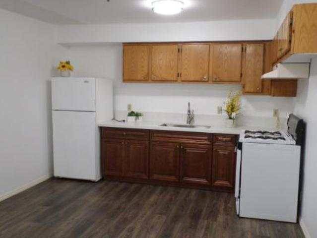 3 Br, 2 bath, Condo 5271 Huntington Dr North