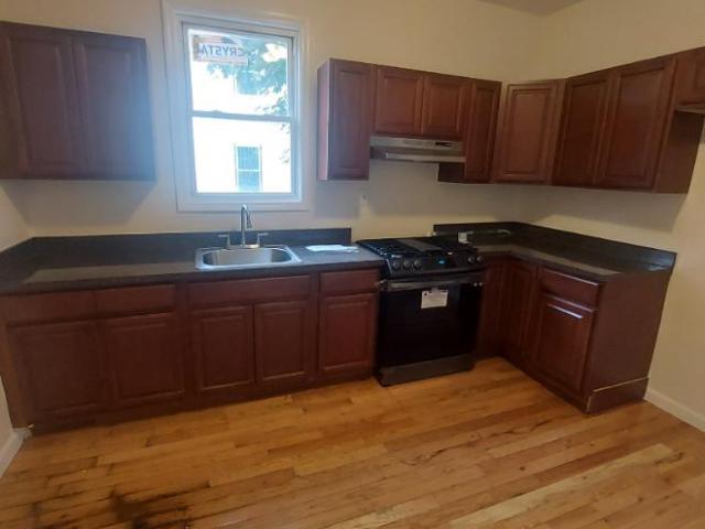 3 Br, 2 bath, Condo 527 13th Ave