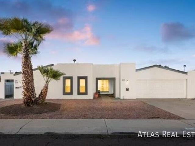 3 Br, 2 bath, Condo 528 W La Jolla Drive
